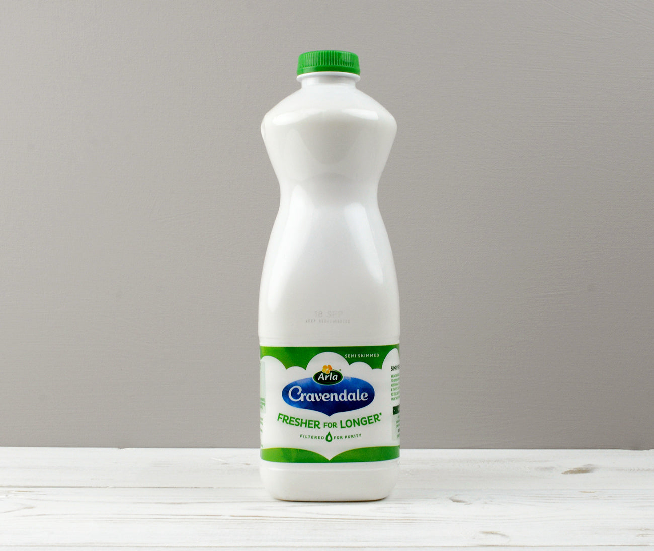 Buy 1 litre Cravendale Filtered Semi-Skimmed Milk Online – Fruit 4 London
