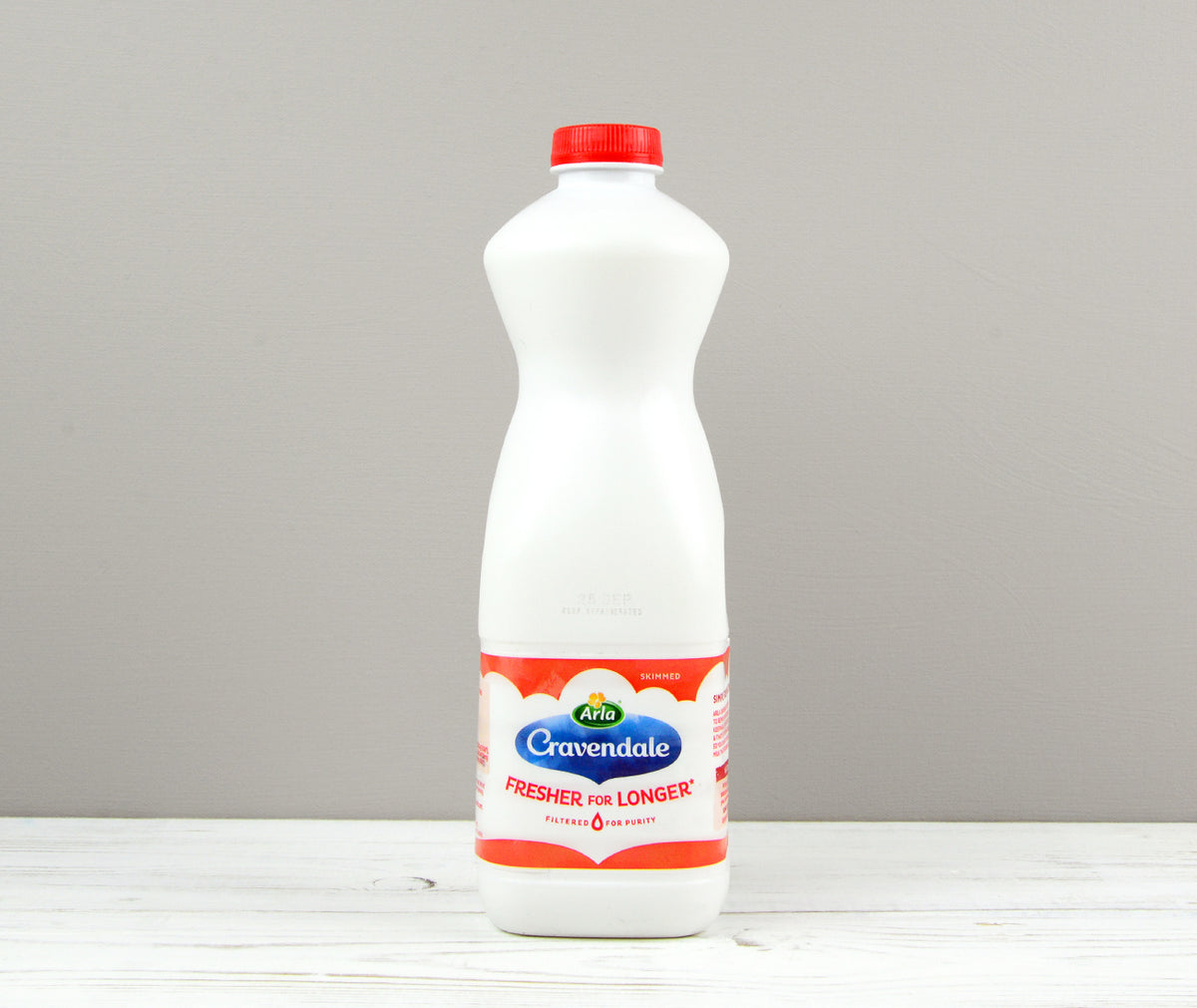 Purchase 1 litre Cravendale Filtered Skimmed Milk Online| Fruit4London ...