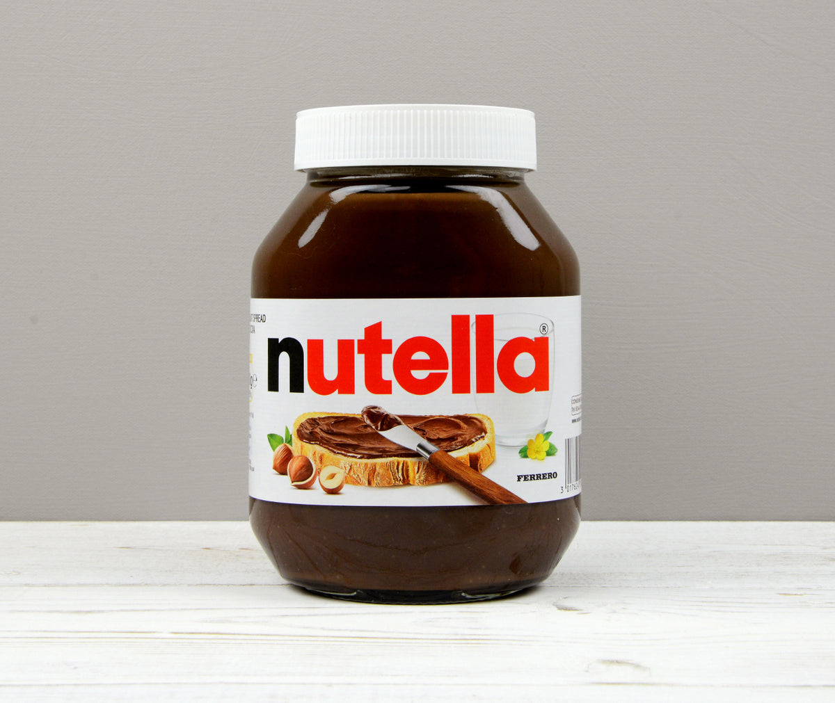 Purchase 950g of Nutella Hazelnut Chocolate Spread Online – Fruit 4 London